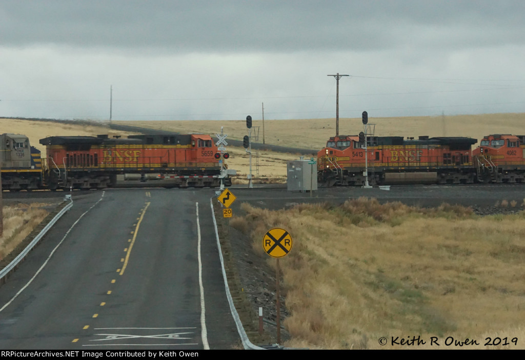Westbound Coal and Eastbound Manifest Meet